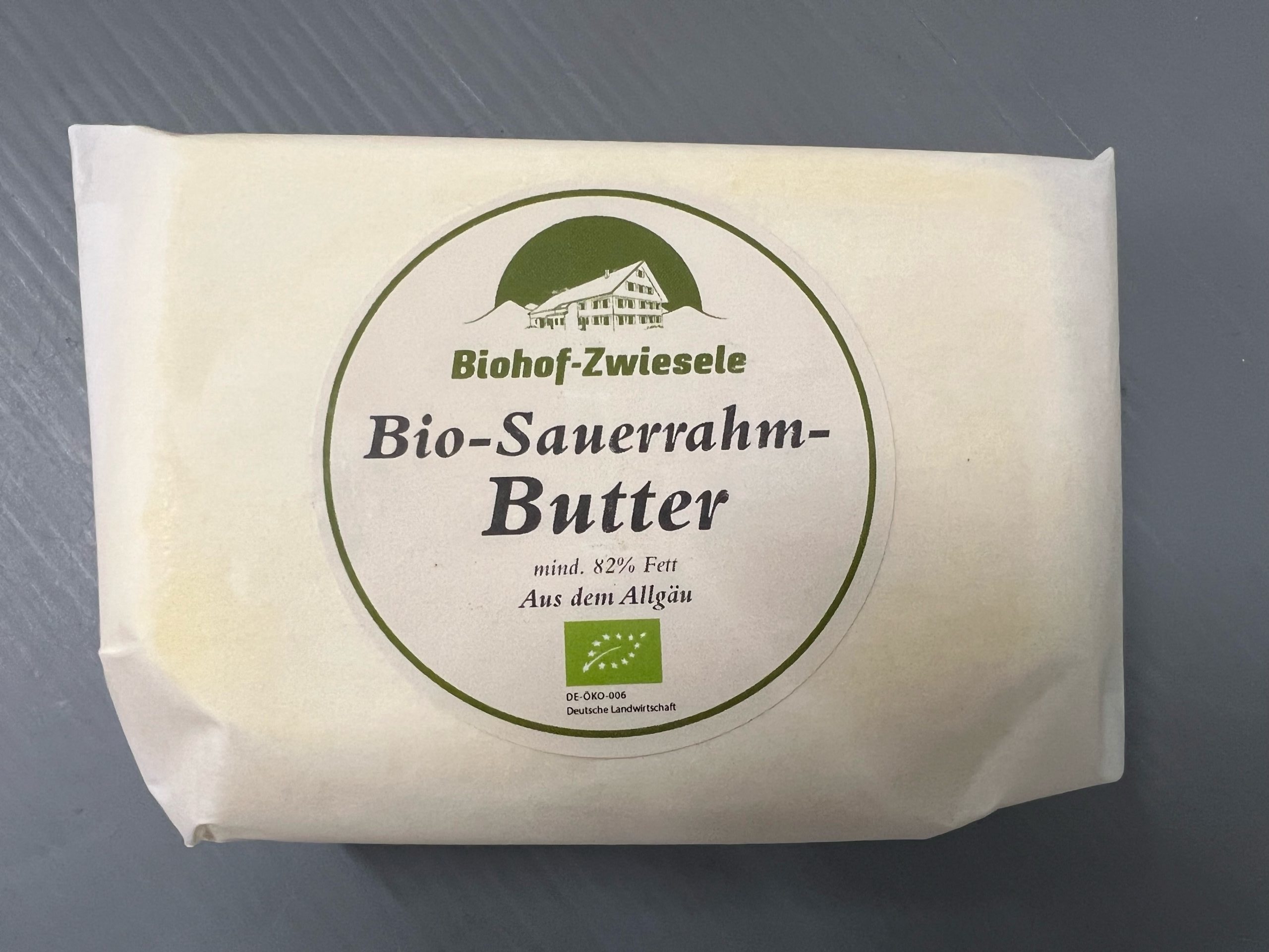 Frische Bio Sauerrahm Butter - Biohof Zwiesele